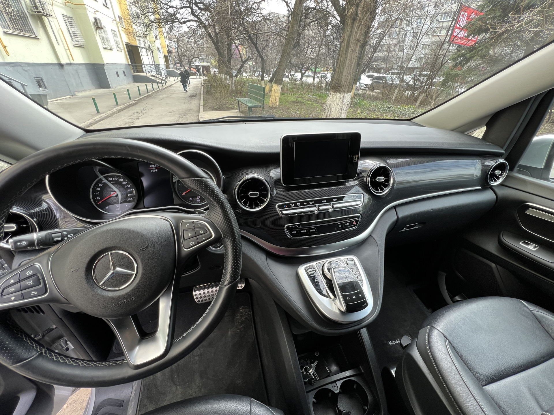 История поиска и первая встреча — Mercedes-Benz V-Class (W447), 2 л ...