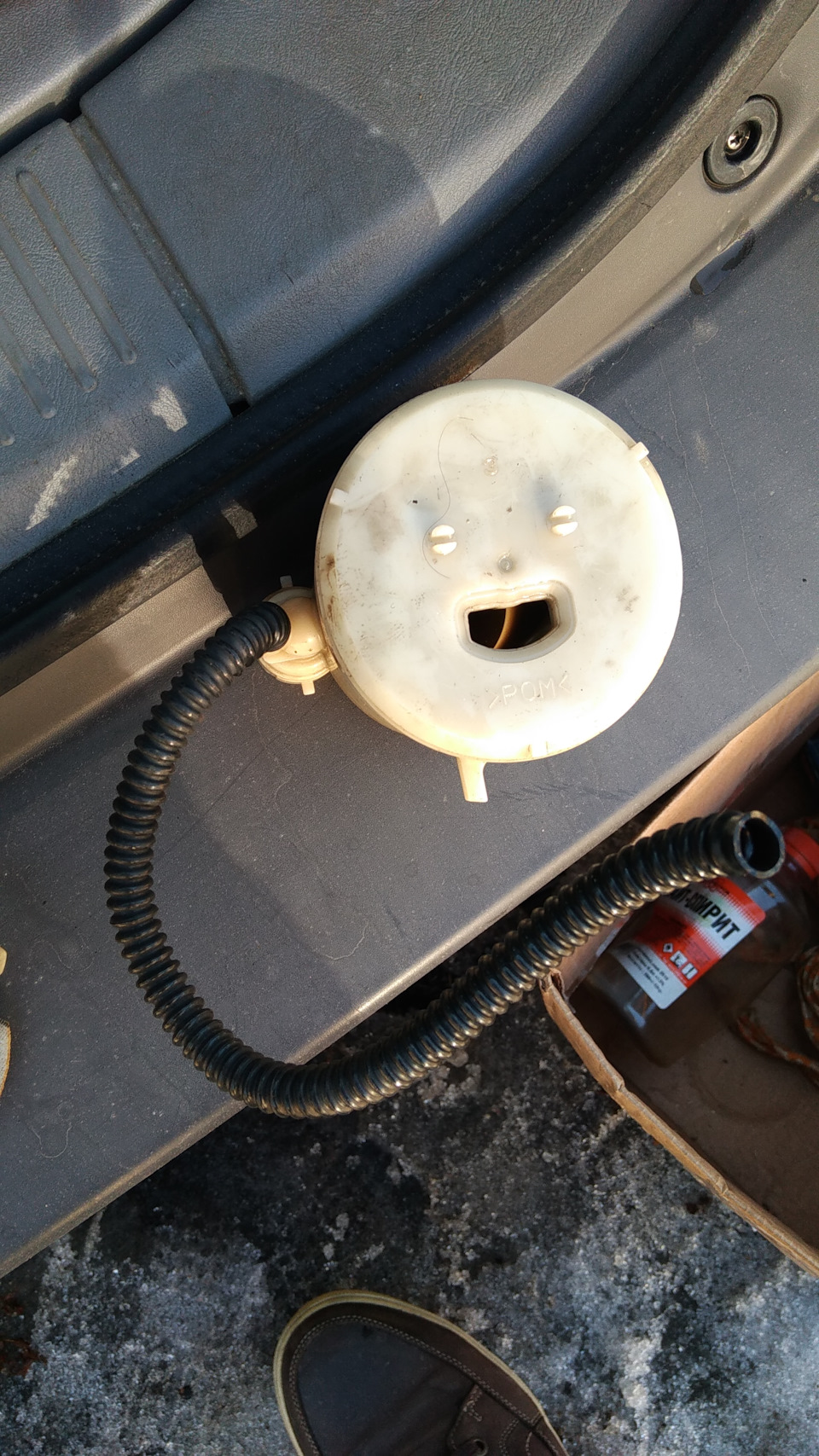 Топливный фильтр — Pontiac Vibe (1G), 1,8 л, 2005 года | плановое ТО ...