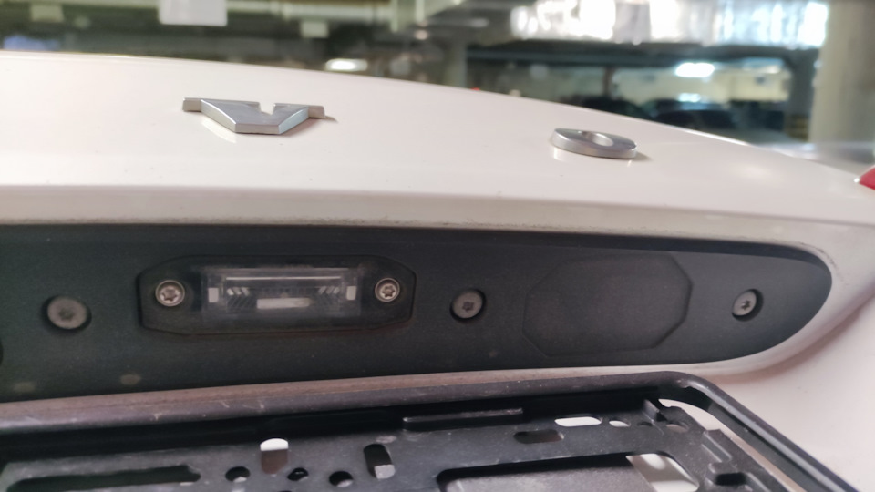 Установка камеры заднего вида — Volvo S60 Cross Country, 2 л, 2016 года ...