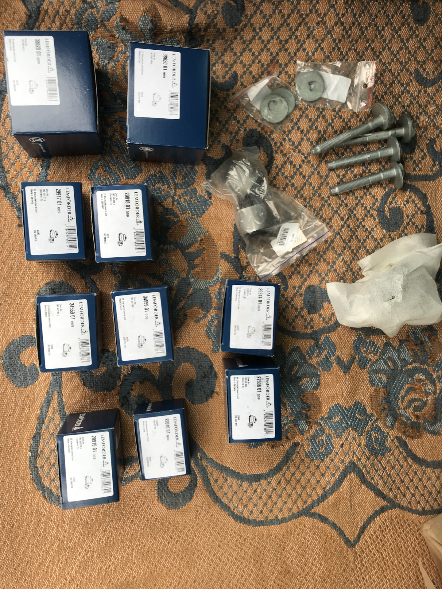 заміна комплекту сайлентблоків задньої підвіски — Volkswagen Passat ...