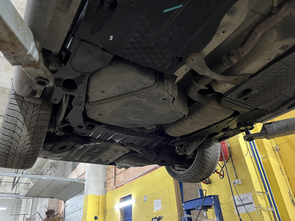 Замена локеров, защит днища, установка дополнительных защит подрамника ...