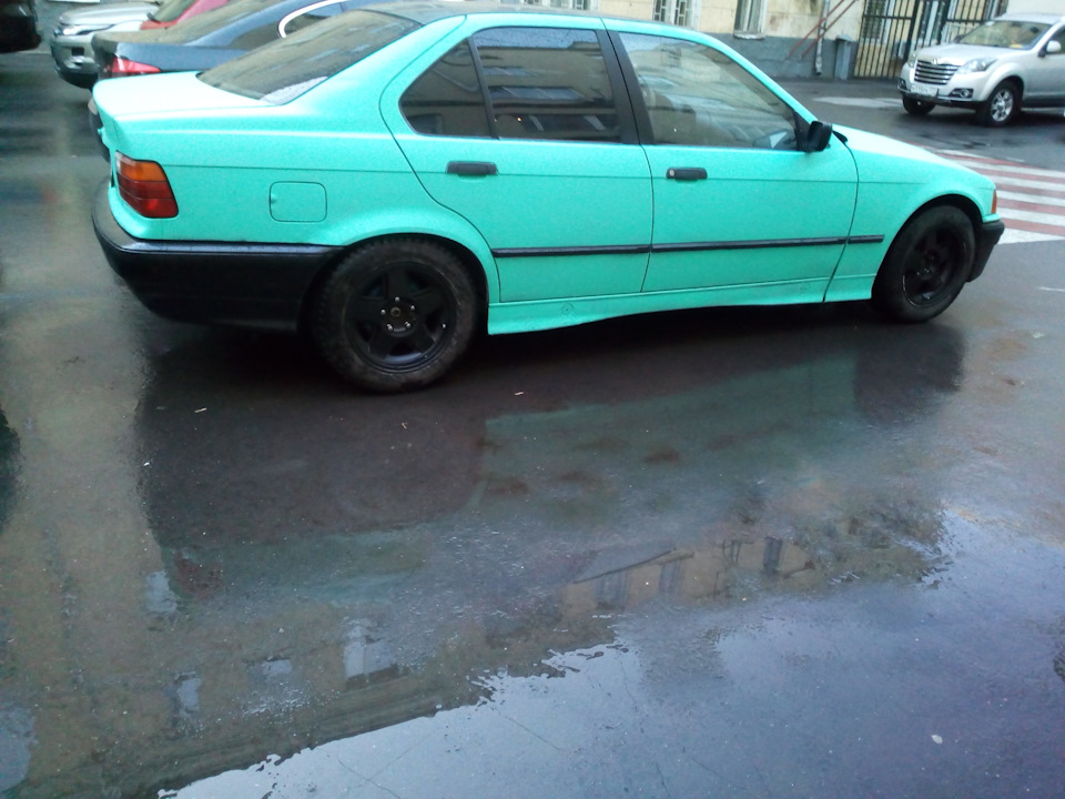 Новые диски новый вид — Bmw 3 Series E36 1 6 л 1994 года своими