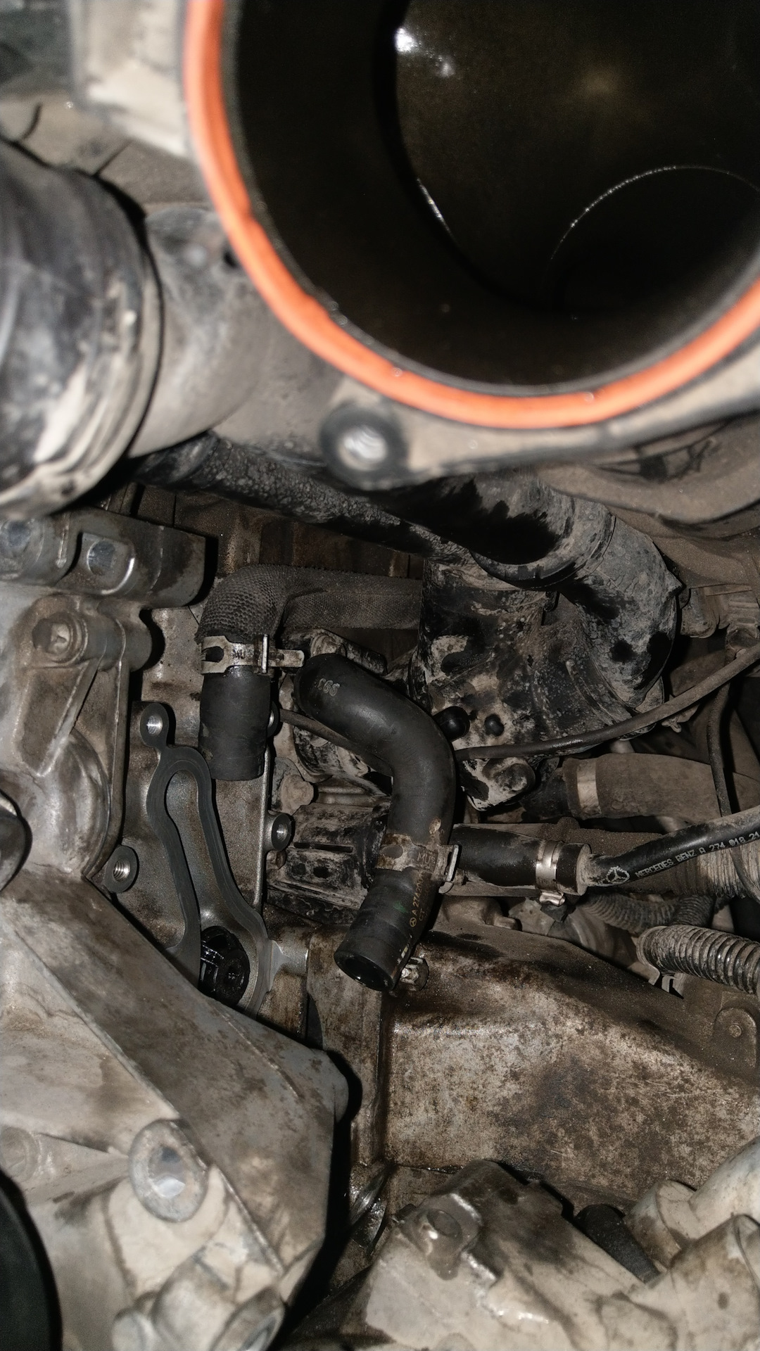 Поломка | Прокладка фильтра масляного / Теплообменника — Mercedes-Benz ...