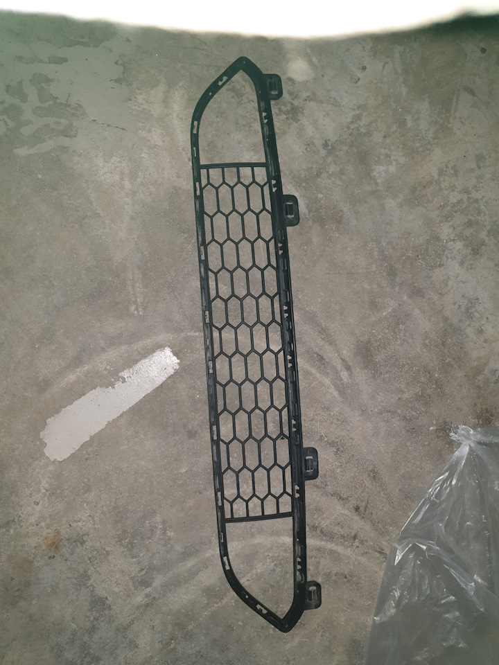 51118054012 Решетка Ср Нж BMW | Запчасти на DRIVE2