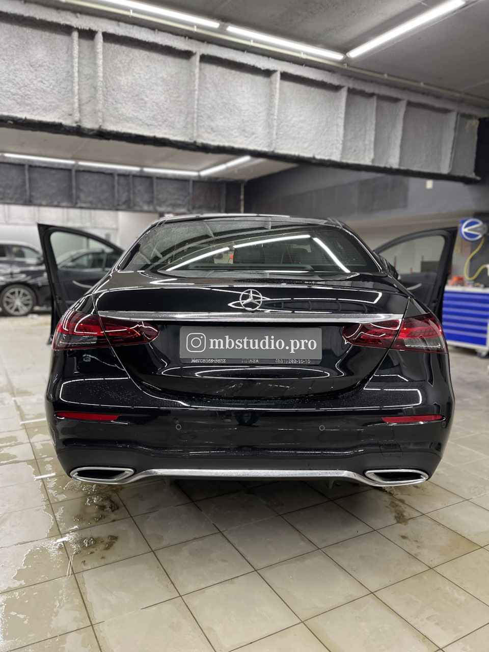 Mercedes — Benz E class W123 — Установка Android на штатный экран MBUX ...