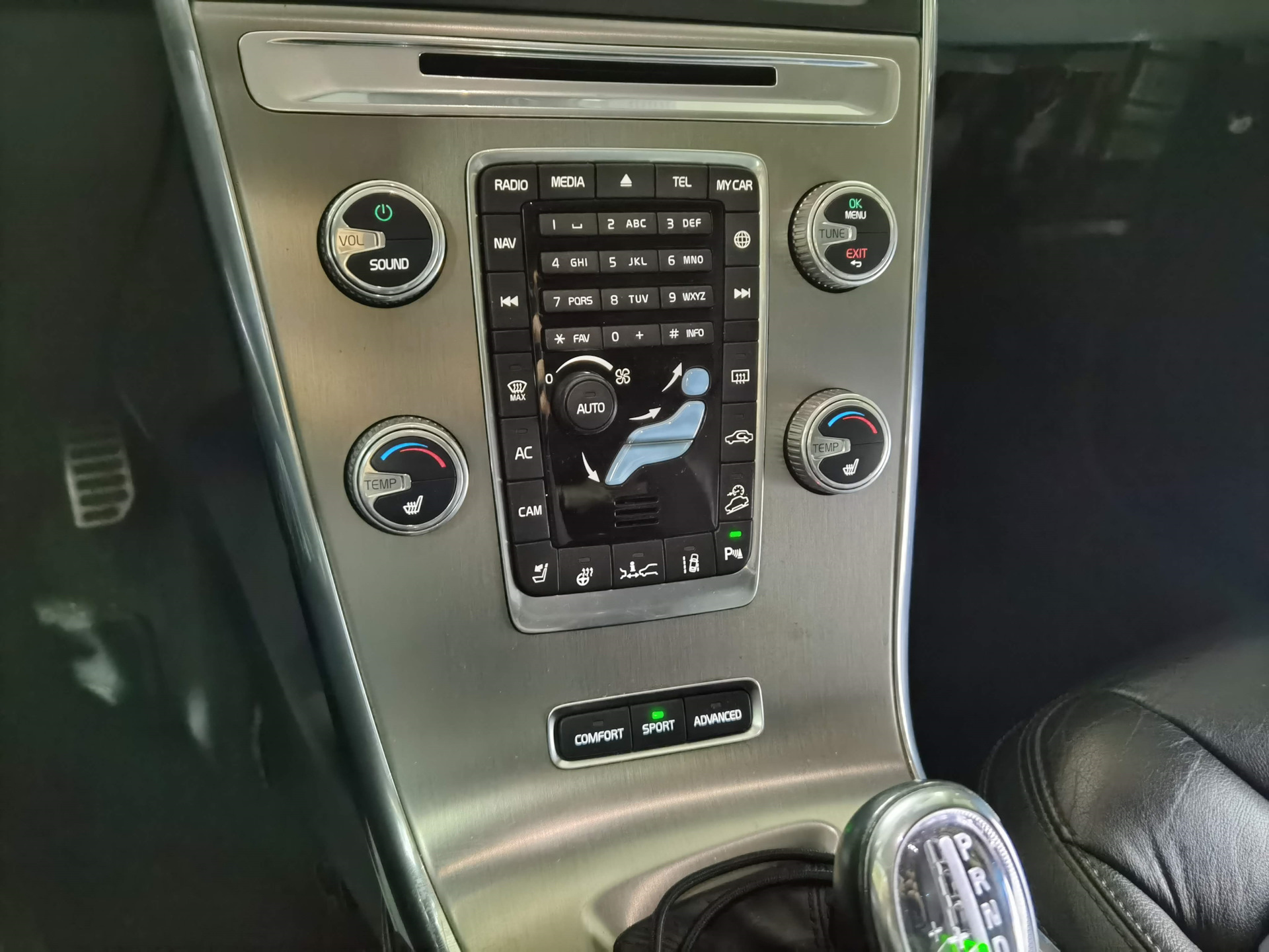 Полный пересвет салона, белая подсветка — Volvo XC60 (1G), 2,4 л, 2013 ...