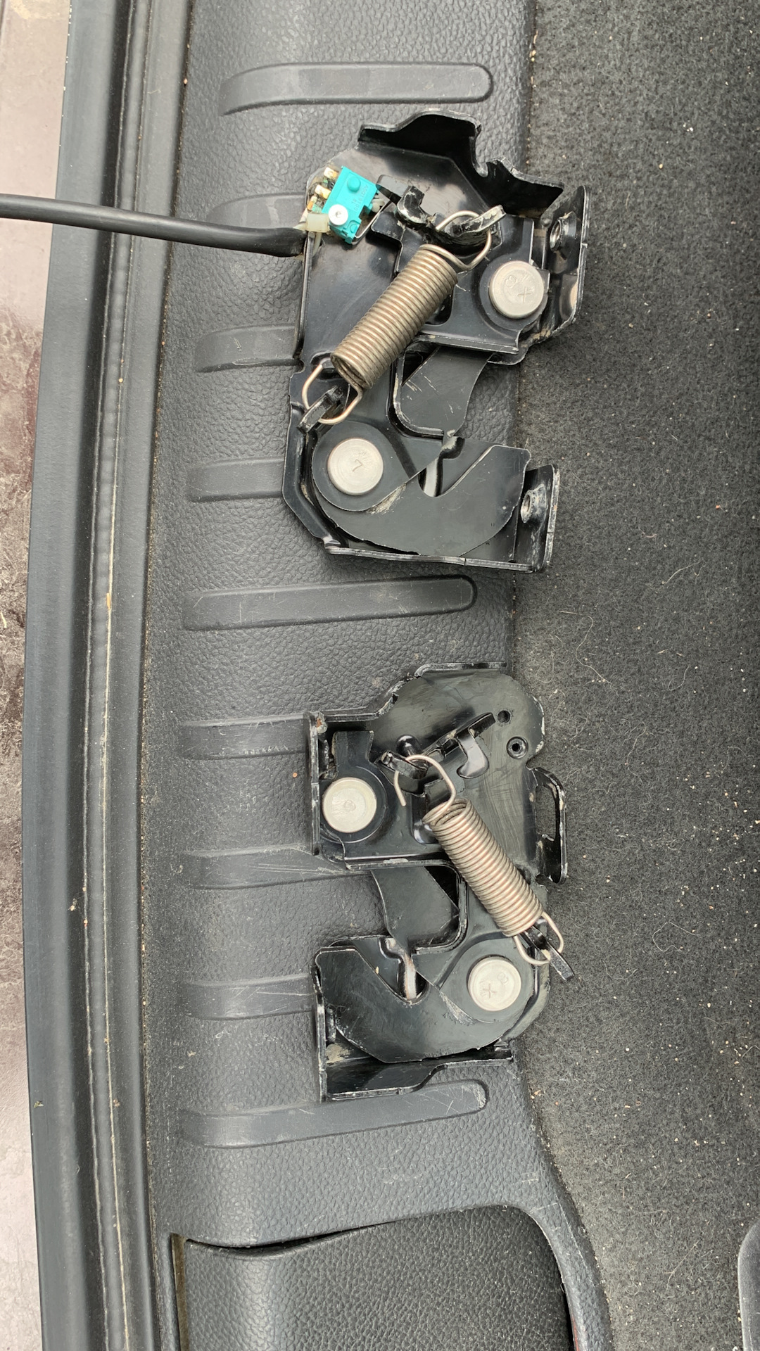 Ремонт замков капота — Infiniti EX, 3,5 л, 2009 года | своими руками ...