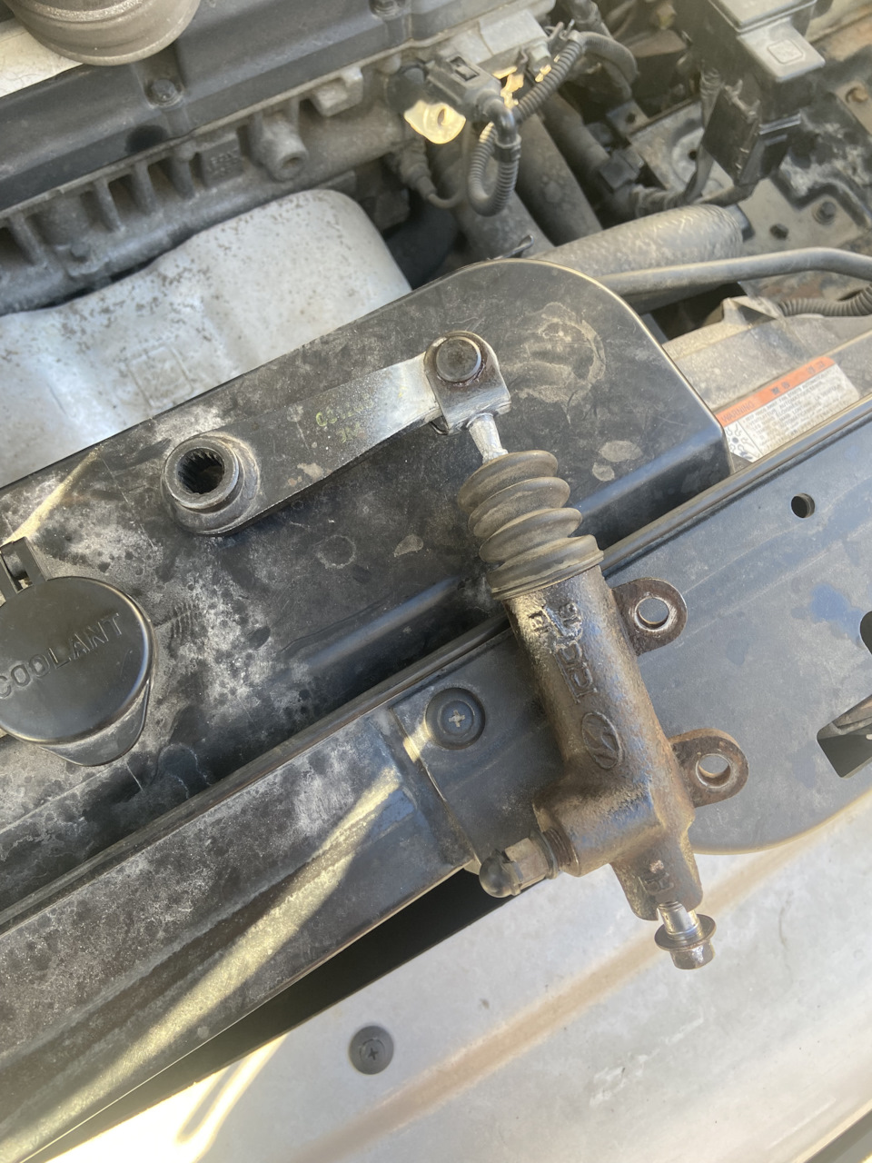 Педаль сцепления провалилась. Часть #2 — Hyundai Tucson (JM), 2 л, 2008 ...