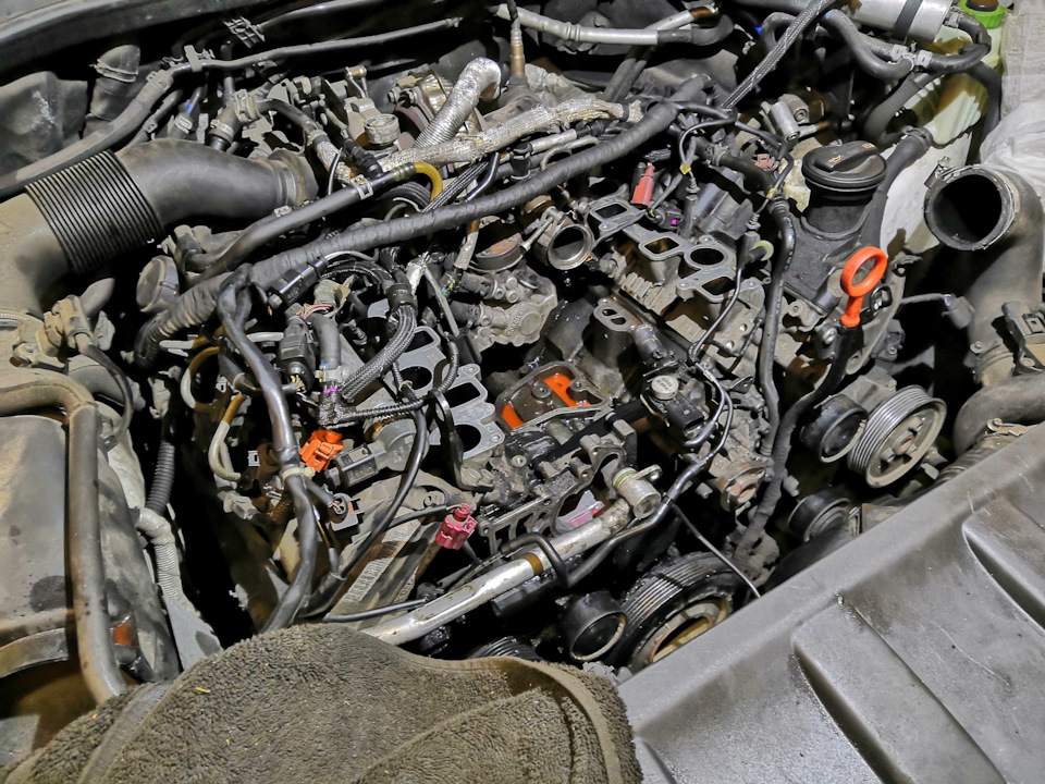 Найден виновник течи в развале 3.0 TDI CJGA — Audi Q7 (1G), 3 л, 2011 ...