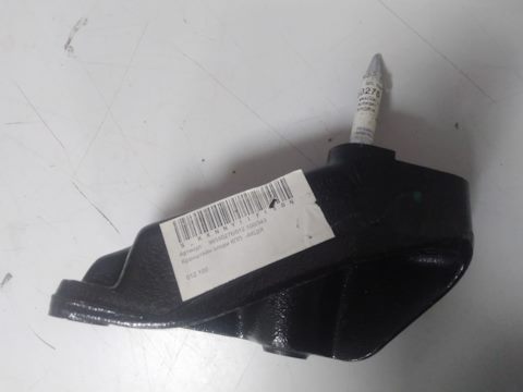 96550276 Фиксатор шумоизоляции моторного отсека GM | Запчасти на DRIVE2