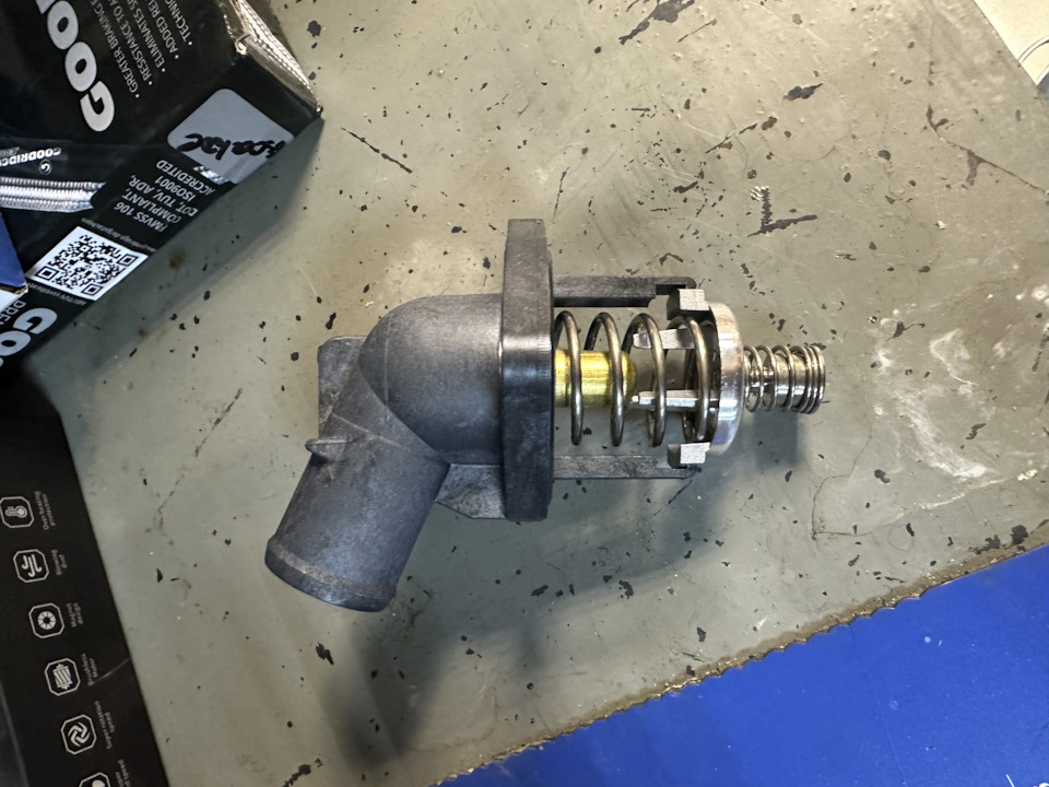 Замена помпы и термостата. Палёный GM. — Cadillac Escalade (4G), 6,2 л ...