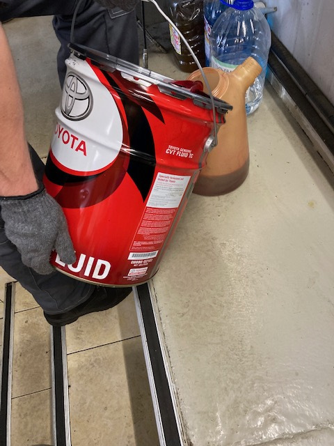 Полная замена жидкости в вариаторе — Toyota Wish (AE20), 1,8 л, 2010 ...