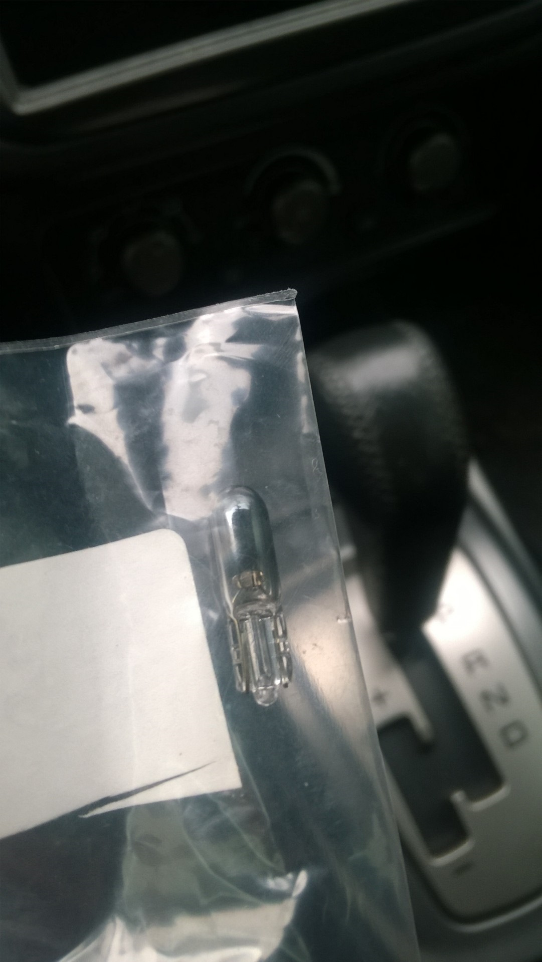 Самая важная лампочка. Замена. — Mitsubishi Lancer IX, 1,6 л, 2007 года ...