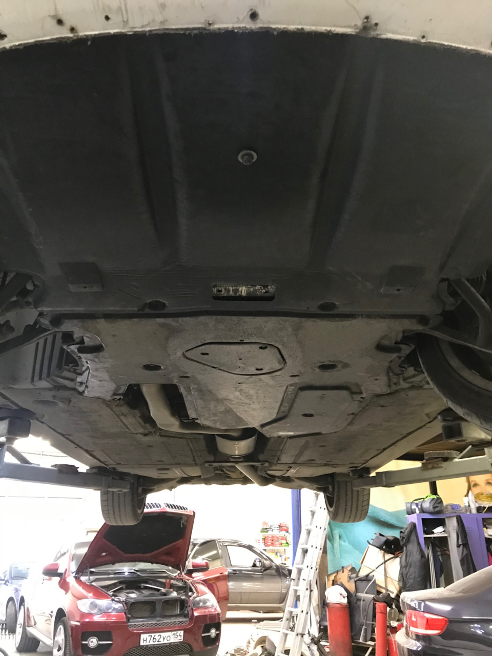 51757154142 Облицовка днища кузова Ср BMW | Запчасти на DRIVE2