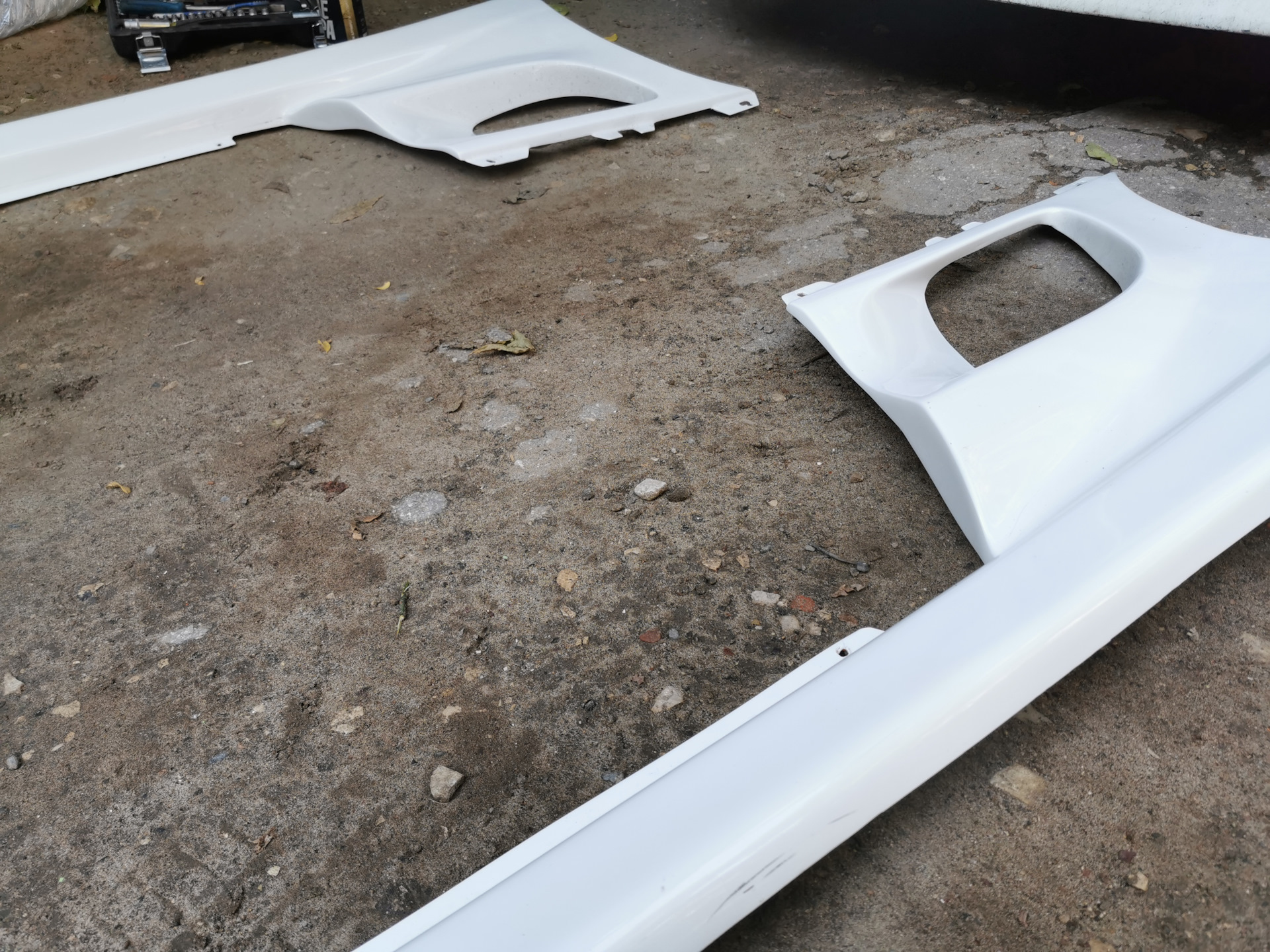 Установка порогов Bomex Mr2 — Toyota MR2 (2G), 2 л, 1995 года ...