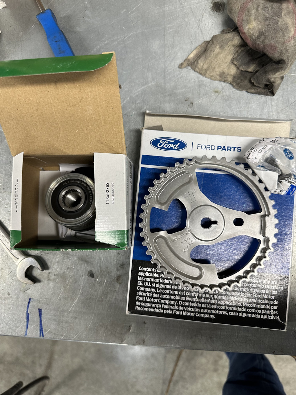 Замена шкива распредвалов и шкива генератора на фокус 4. — Ford Focus ...