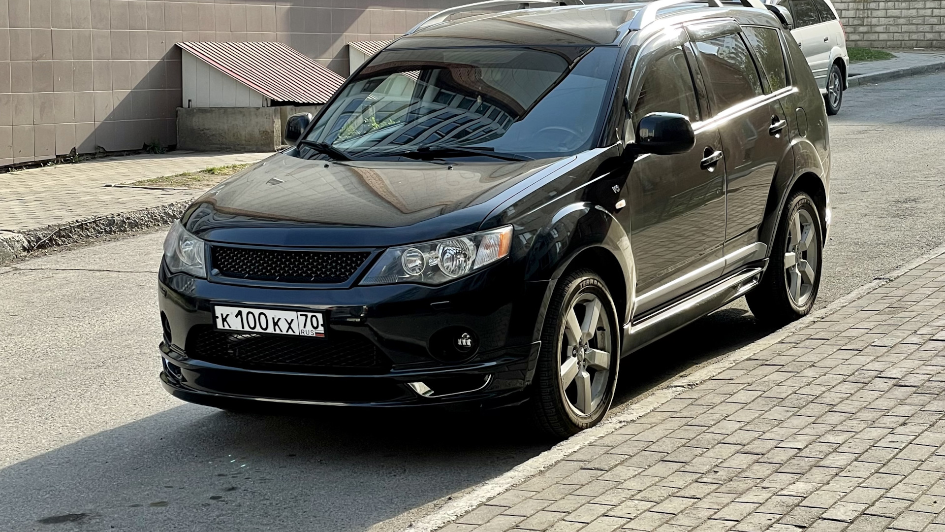 Mitsubishi Outlander XL 3.0 бензиновый 2008 | 3.0 V6 на DRIVE2