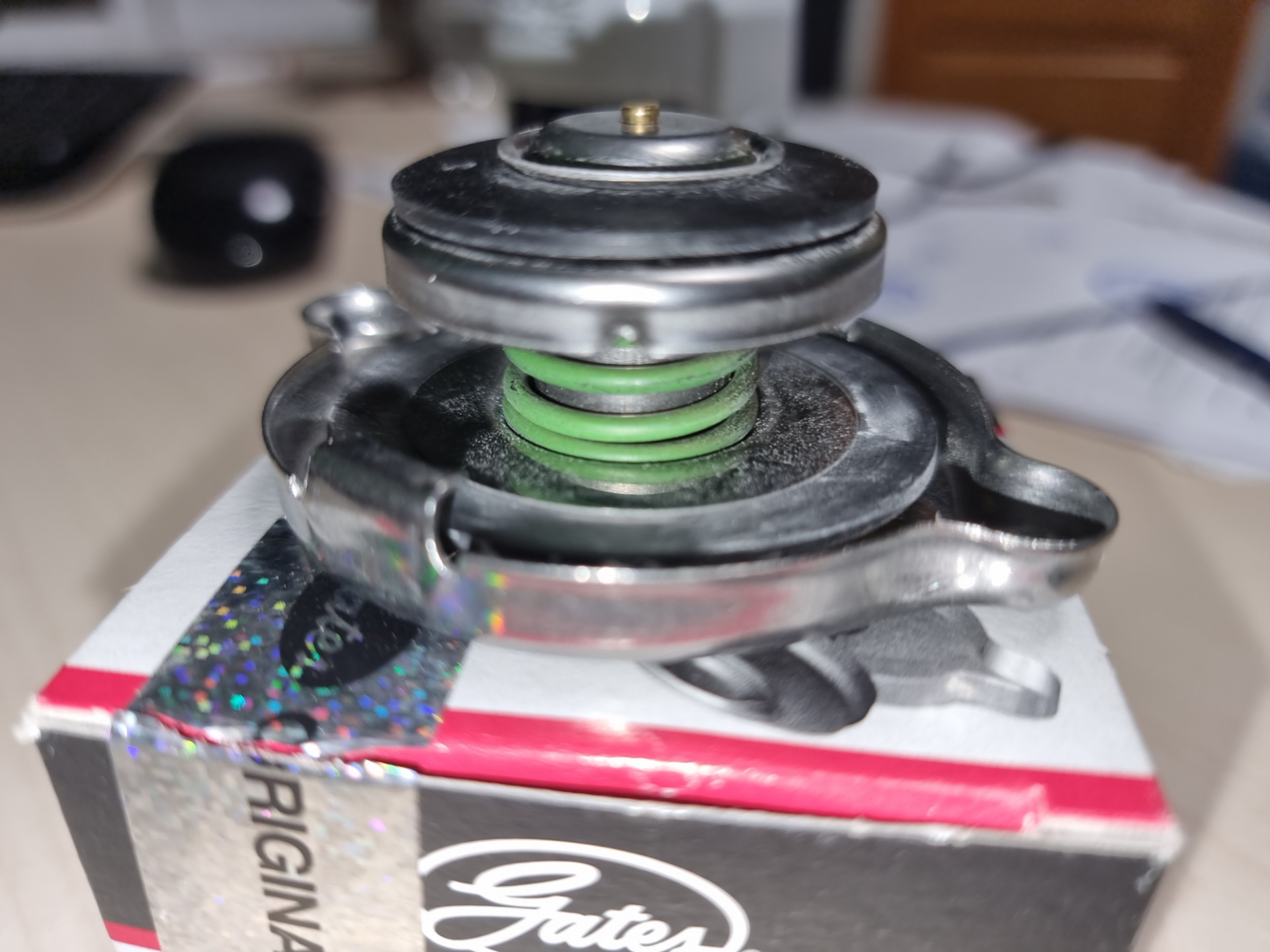 Крышка системы охлаждения — ГАЗ Сайбер, 2,4 л, 2010 года | запчасти ...