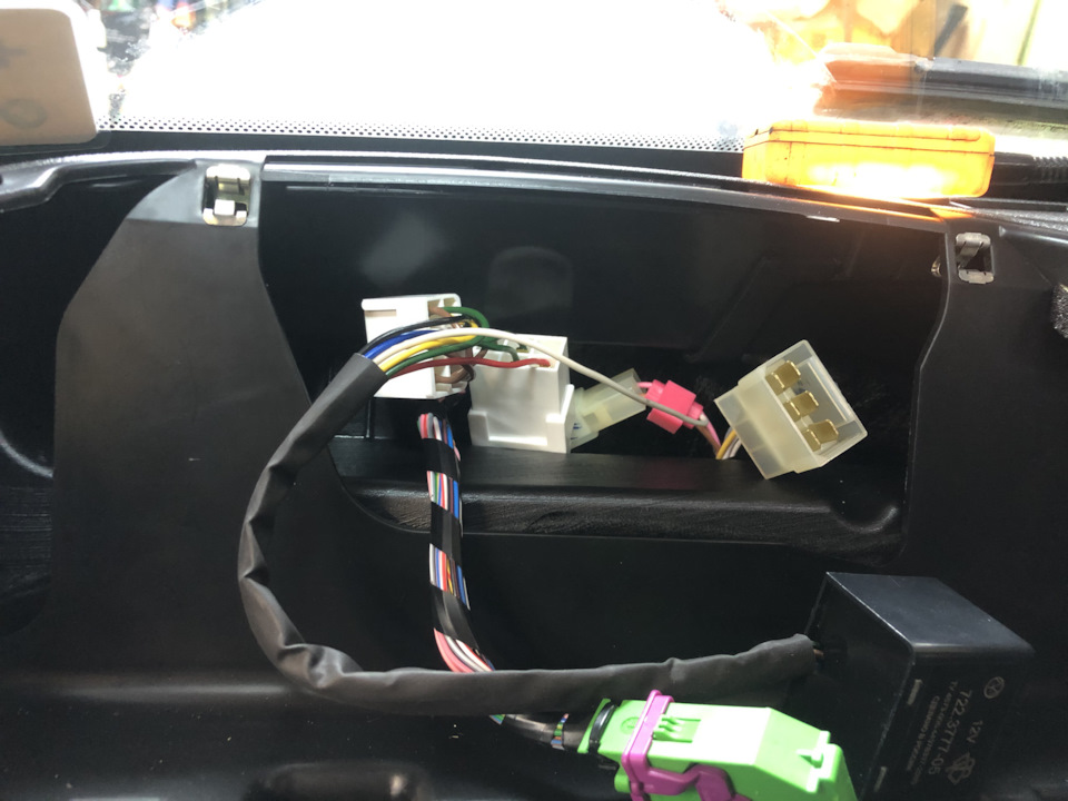 Установка датчика дождя — Lada 4x4 3D, 1,7 л, 2020 года | своими руками ...