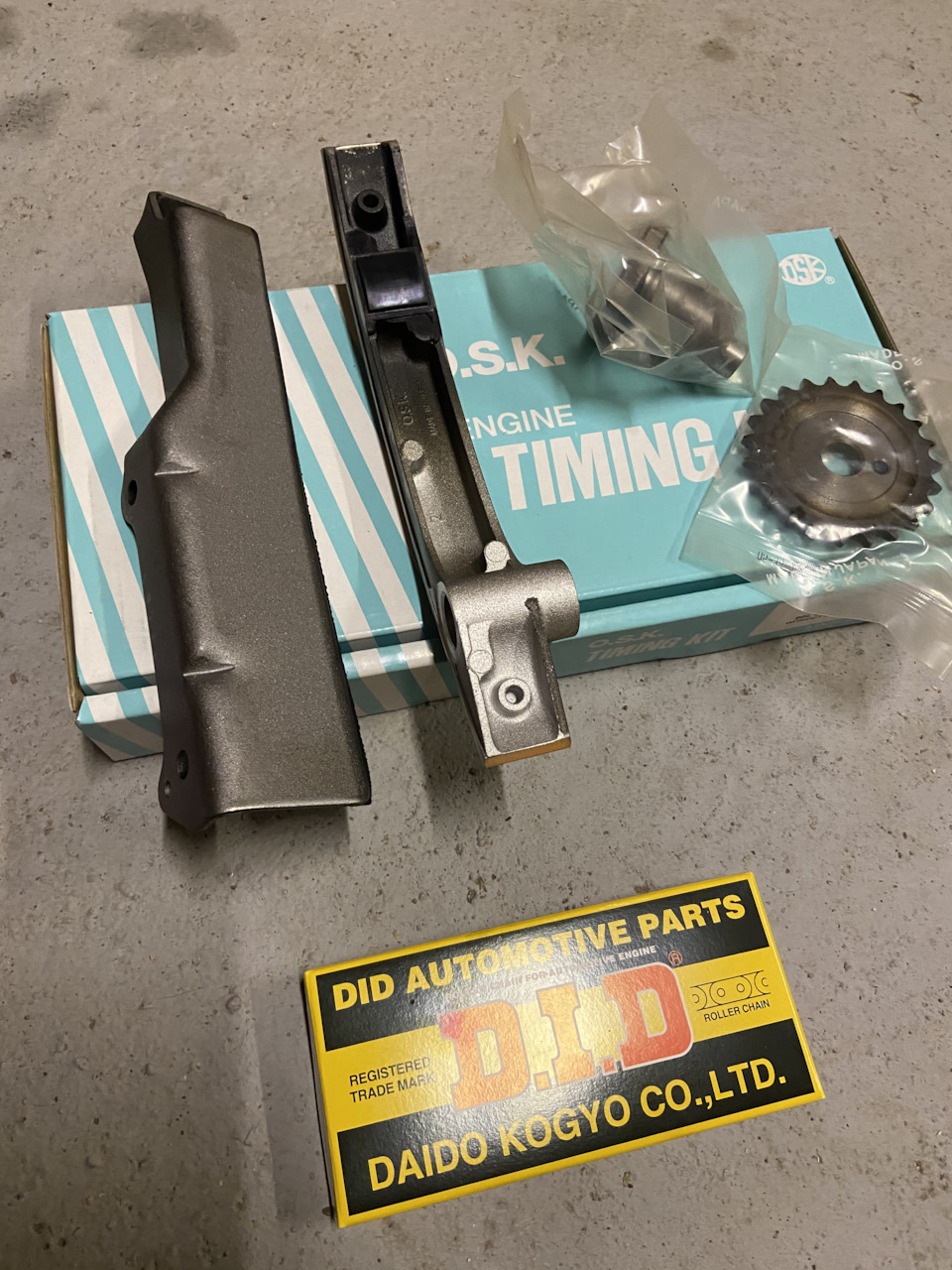 Замена цепи ГРМ — Mitsubishi Carisma, 2,8 л, 2001 года | плановое ТО ...