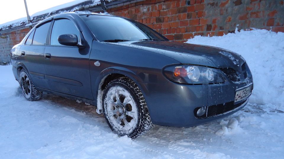 Молдинг лобового стекла Almera N16. — Nissan Almera II (N16), 1,5 л ...