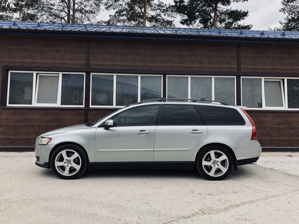 Диски Balder, поперечины Turtle — Volvo V50, 2,4 л, 2009 года ...