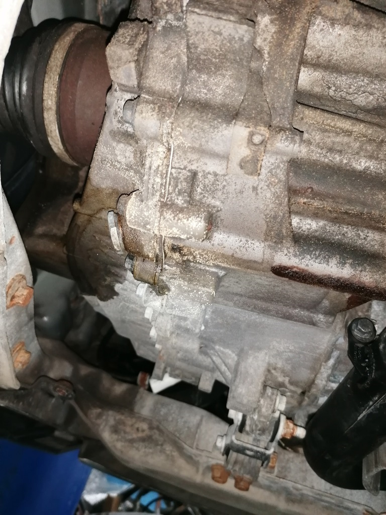 Часть 1. Замена тросов ручника+пружинок+распорки.Замена каблука, правой ...