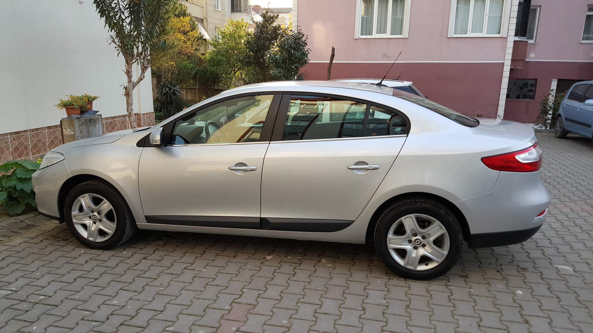 Renault Fluence 1.5 дизельный 2012 | на DRIVE2