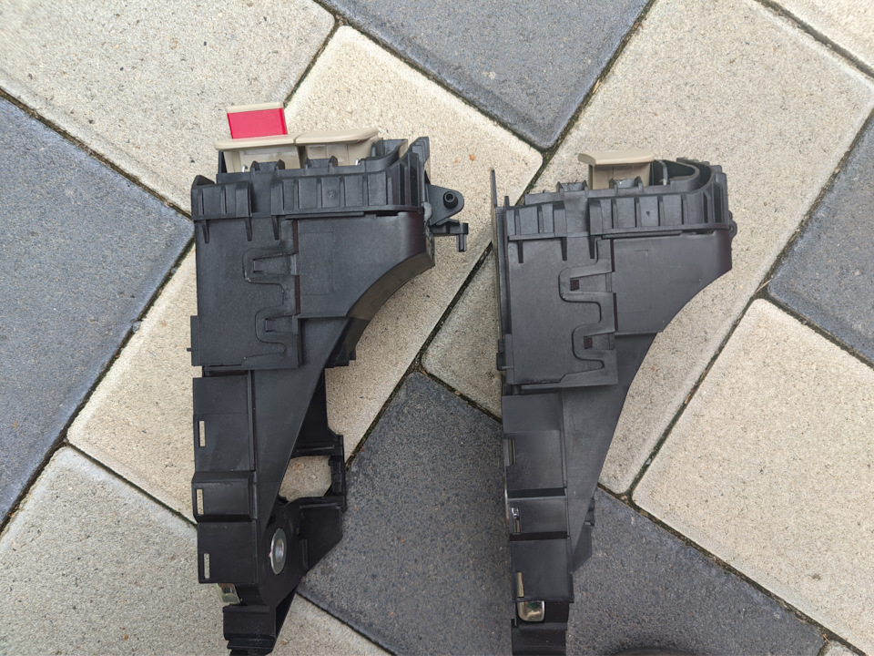 Замок спинки заднего сидения — Volvo XC60 (1G), 2,4 л, 2012 года ...