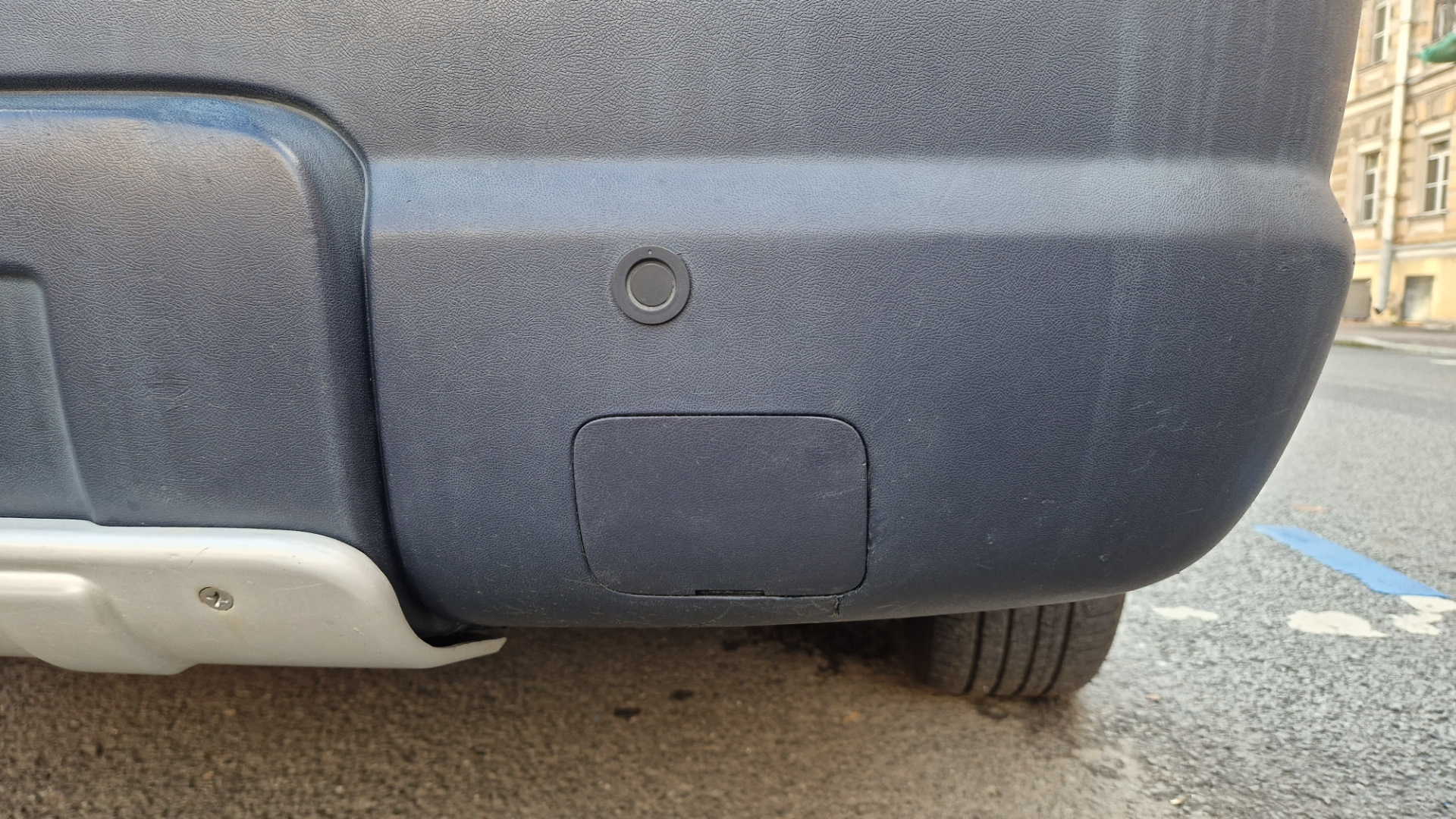 Заглушка бампера 9484558 / 9190999 — Volvo XC70 II, 2,4 л, 2002 года ...