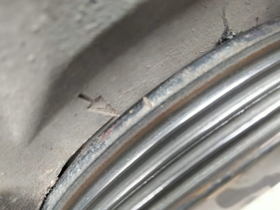 Внеплановая замена грм и шкива коленвала — Audi 80 (B4), 2 л, 1993 года ...