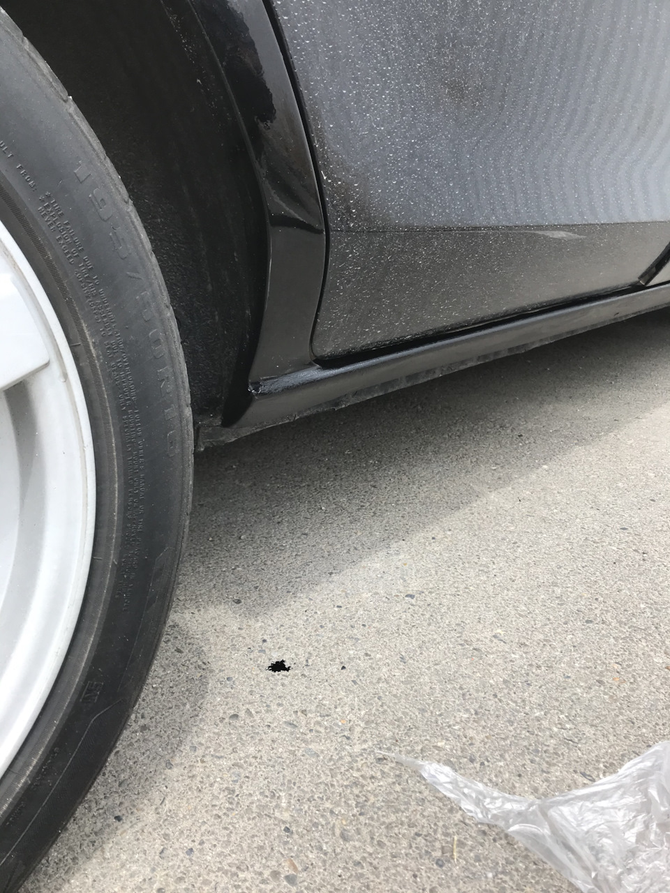 Подготовка к установки порогов — Mazda Demio (2G), 1,5 л, 2005 года ...
