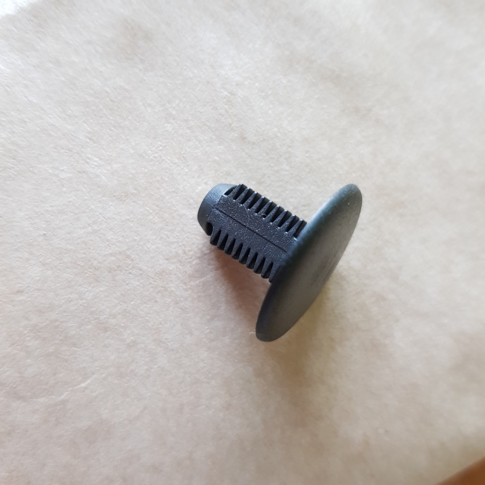 ШВИ капота. — Renault Duster (1G), 1,6 л, 2017 года | тюнинг | DRIVE2