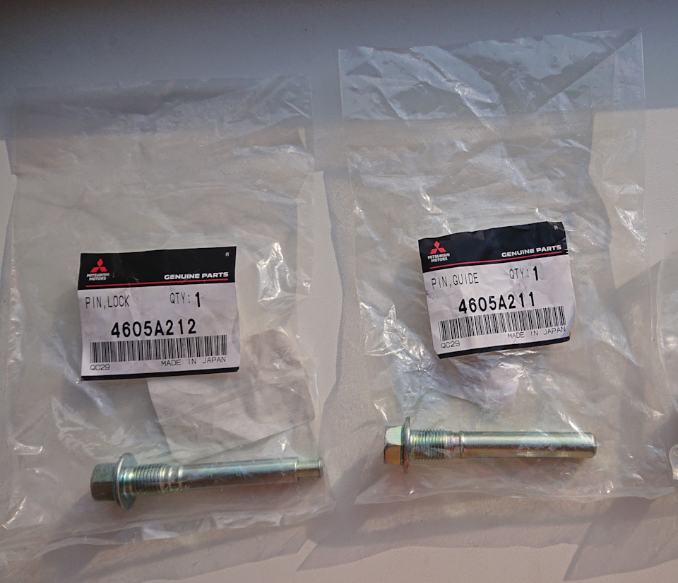 Т.О. тормозных суппортов — Mitsubishi Lancer X, 1,8 л, 2008 года ...