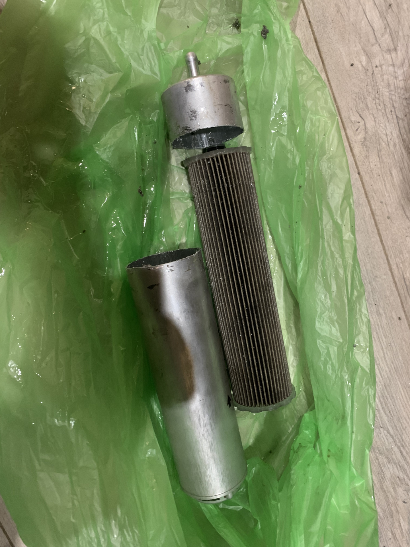 Замена топливного фильтра на BMW F15 40D — BMW X5 (F15), 3 л, 2017 года ...