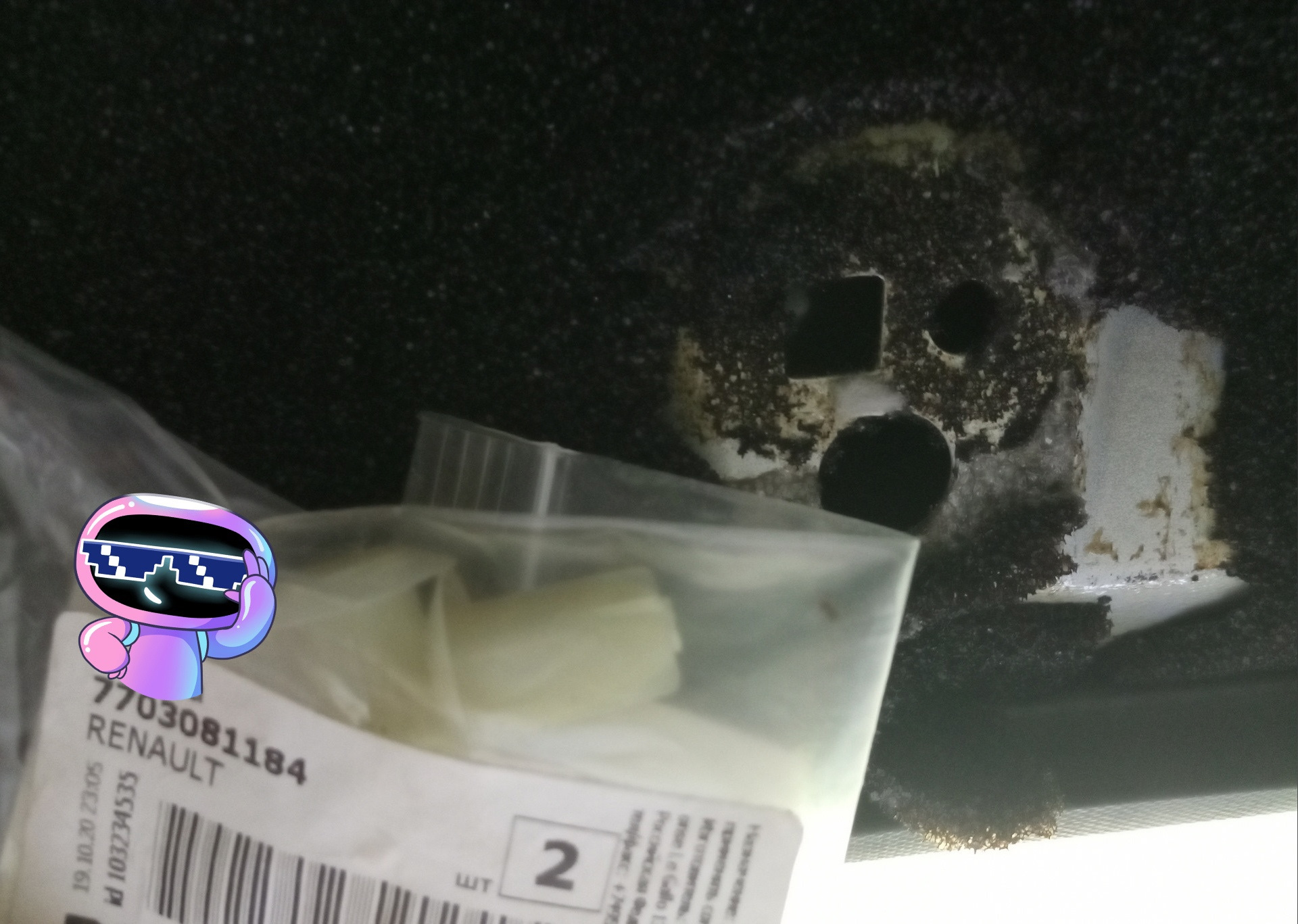 ручка выше дивана — Renault Logan (2G), 1,6 л, 2017 года | кузовной ...