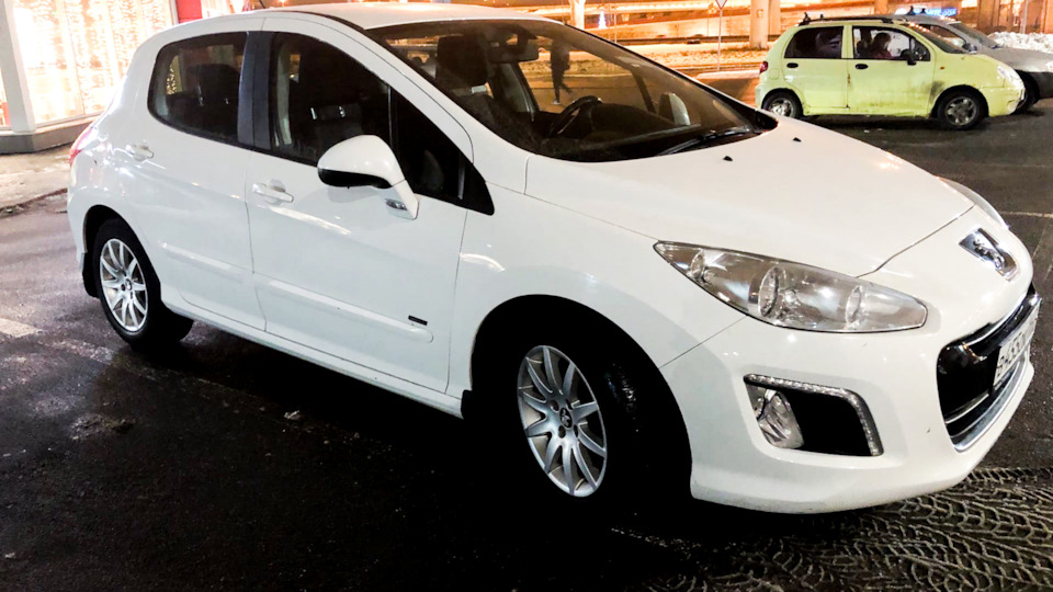Автомагнитола — Peugeot 308 (1G), 1,6 л, 2011 года | автозвук | DRIVE2