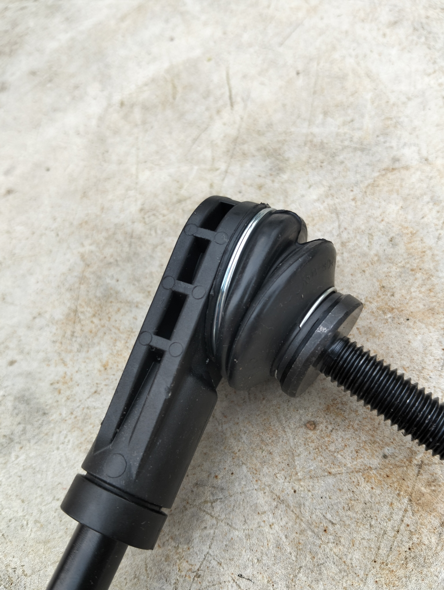 Стойки стабилизатора 4015011100. От Джили. — Renault Duster (1G), 1,6 л, 2014 года | запчасти ...