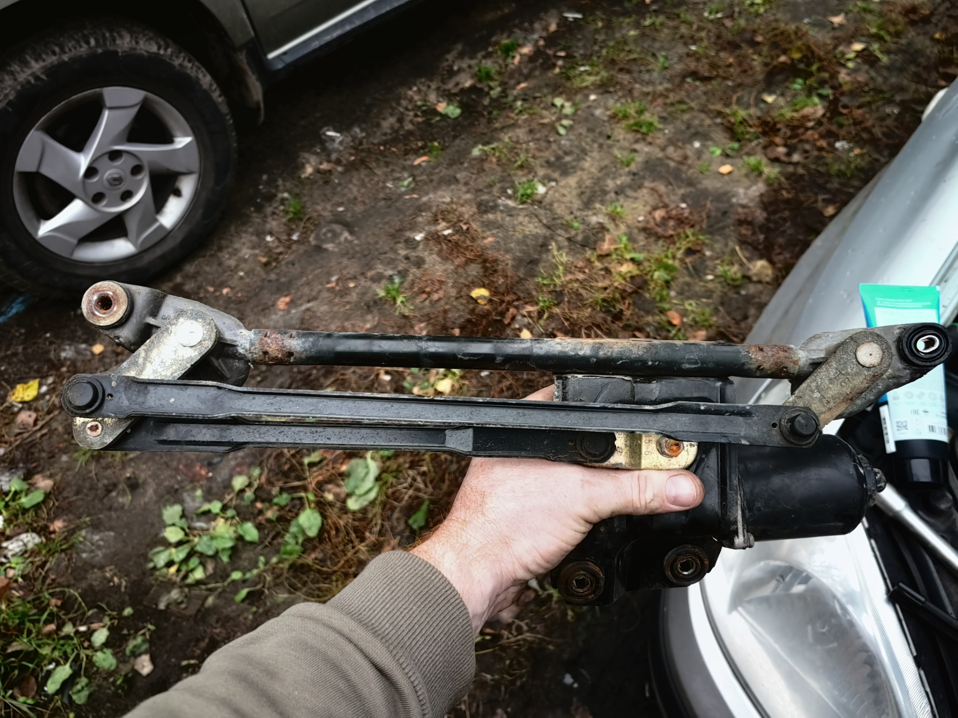 Поводки стеклоочистителя — Hyundai Getz, 1,3 л, 2005 года | своими ...