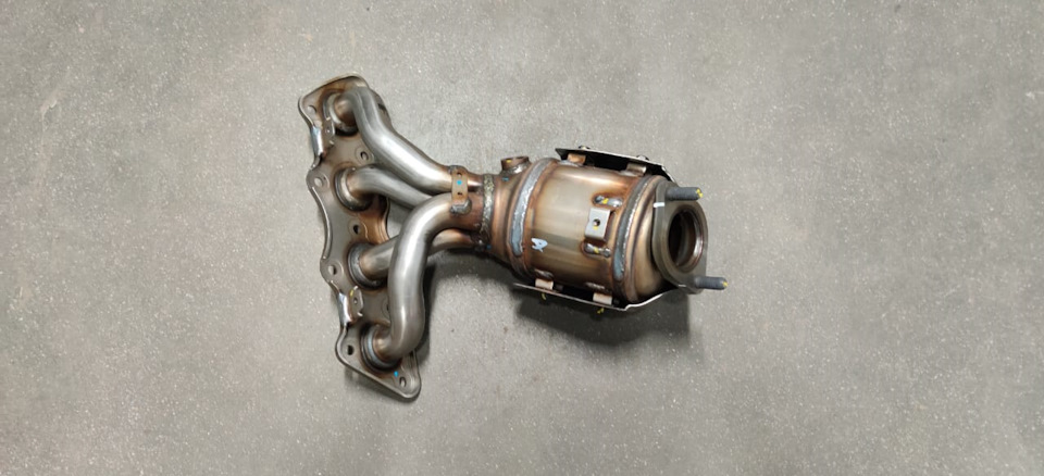 285102BGF5 Выпускной коллектор в сборе с каталитическим нейтрализатором ...