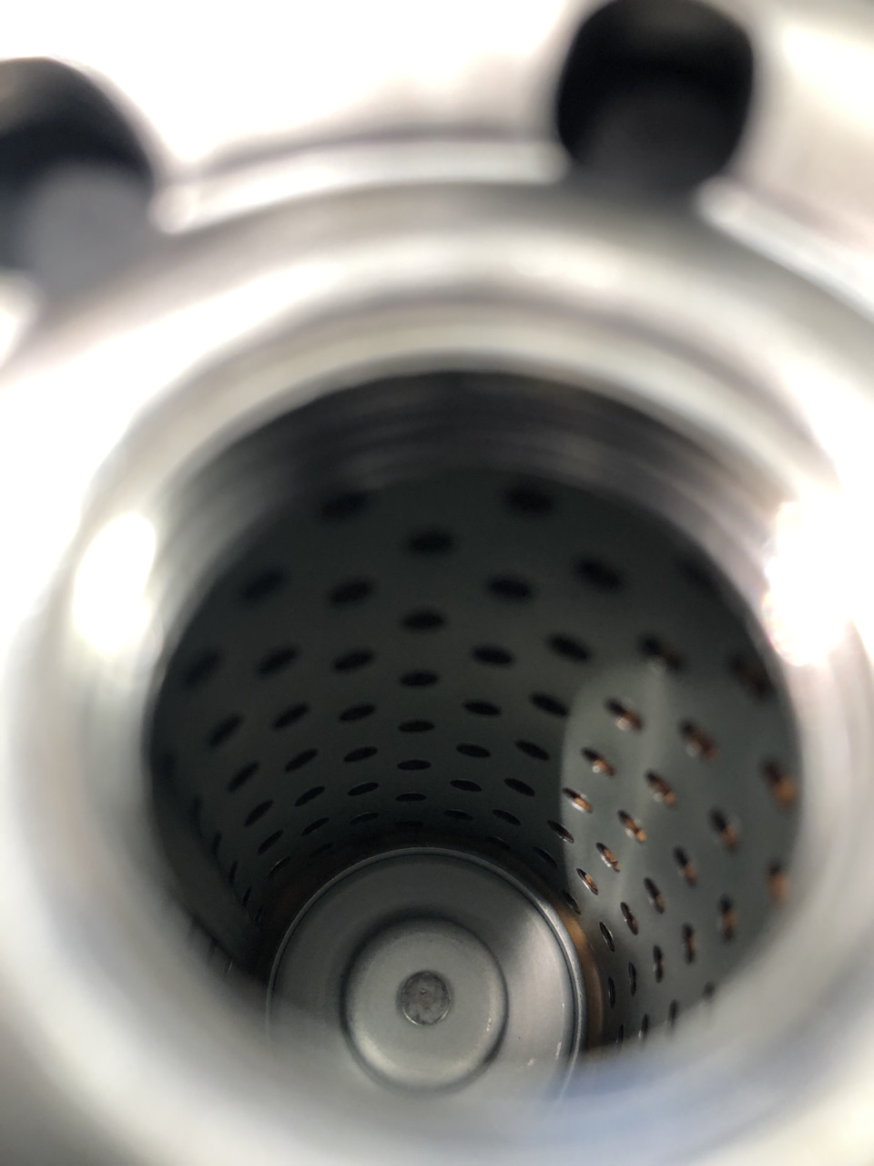 Внешнее визуальное сравнение оригинальных масляных фильтров для 6B31 ...