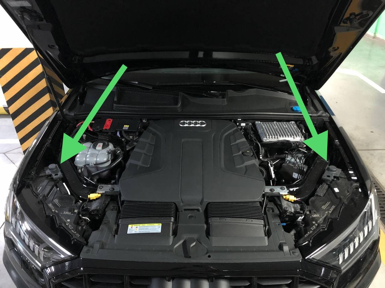 Дооснащение №1. Подкапотные кожухи. — Audi Q7 (2G), 3 л, 2020 года ...