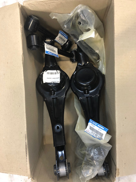 TD1128300D Сайлентблок заднего поперечного рычага Mazda | Запчасти на ...