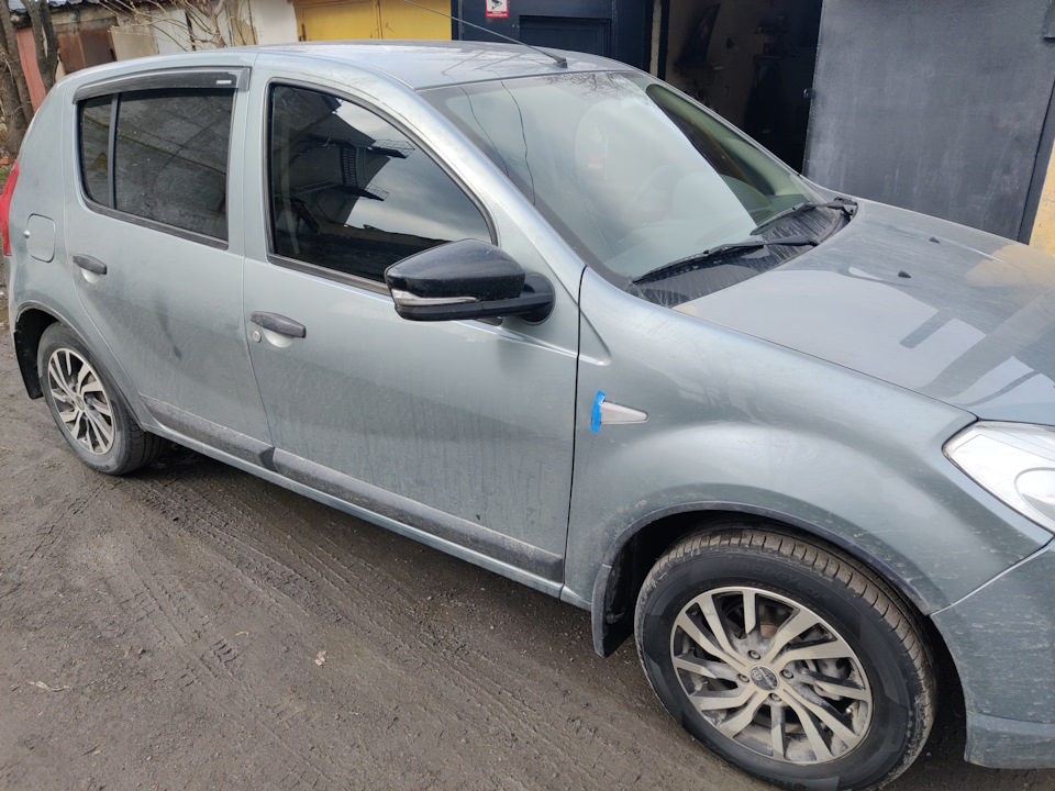 Тонировка 35% на боковые окна — Renault Sandero 1G, 1,4 л, 2011 года ...