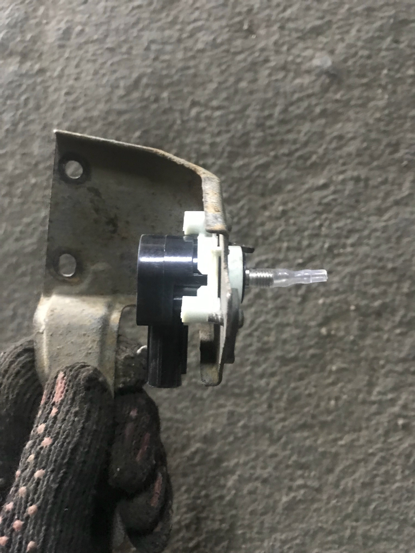 Замена датчиков AFS — Lexus IS II, 2,5 л, 2008 года | запчасти | DRIVE2