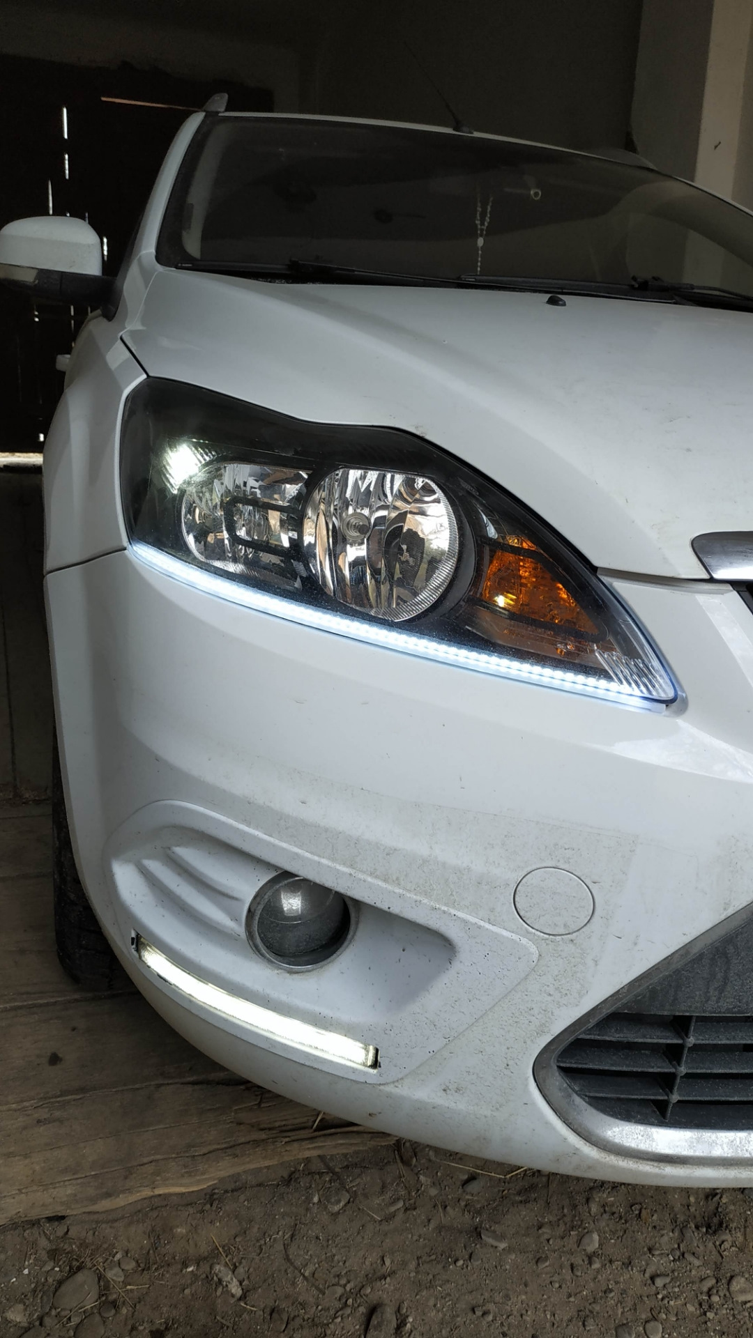Гнучкі DRL, гибкие ДХО led в фари — Ford Focus Wagon II, 1,6 л, 2010 ...