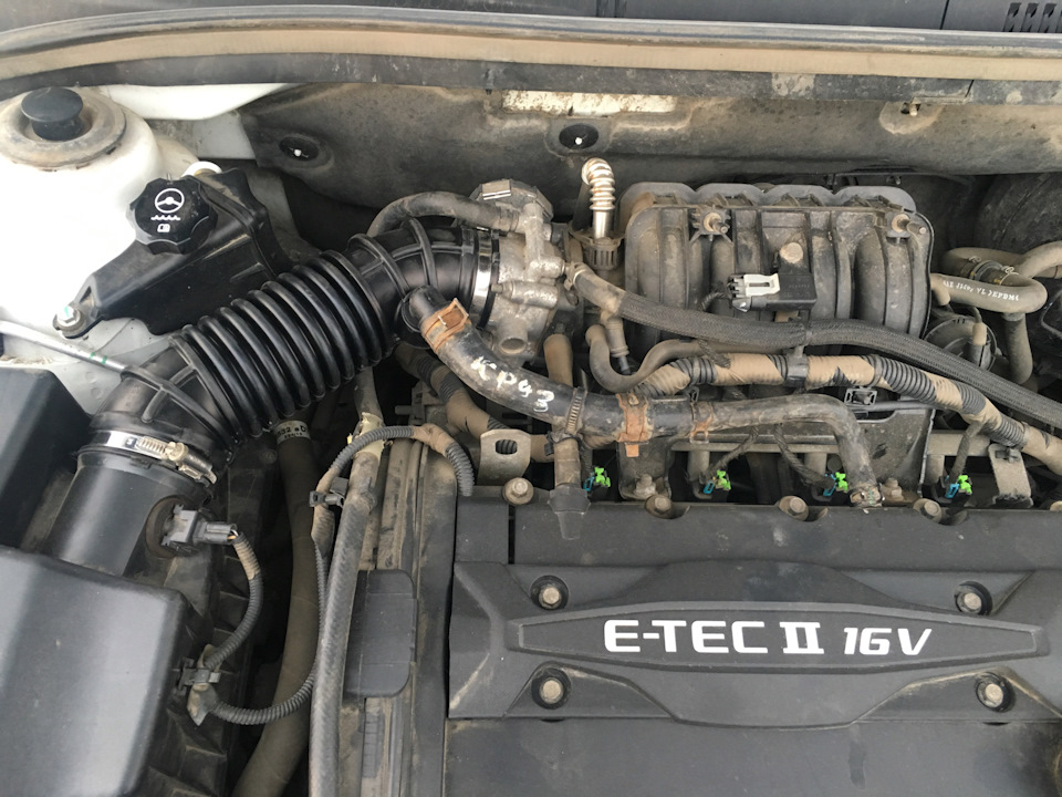 Патрубок (гофра) воздушного фильтра — Chevrolet Cruze Hatchback, 1,6 л ...