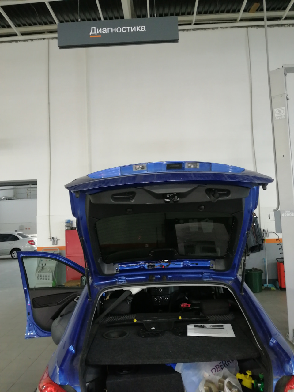 Багажник, открылся решение моей проблемы — Lada Гранта Лифтбек (2G), 1 ...