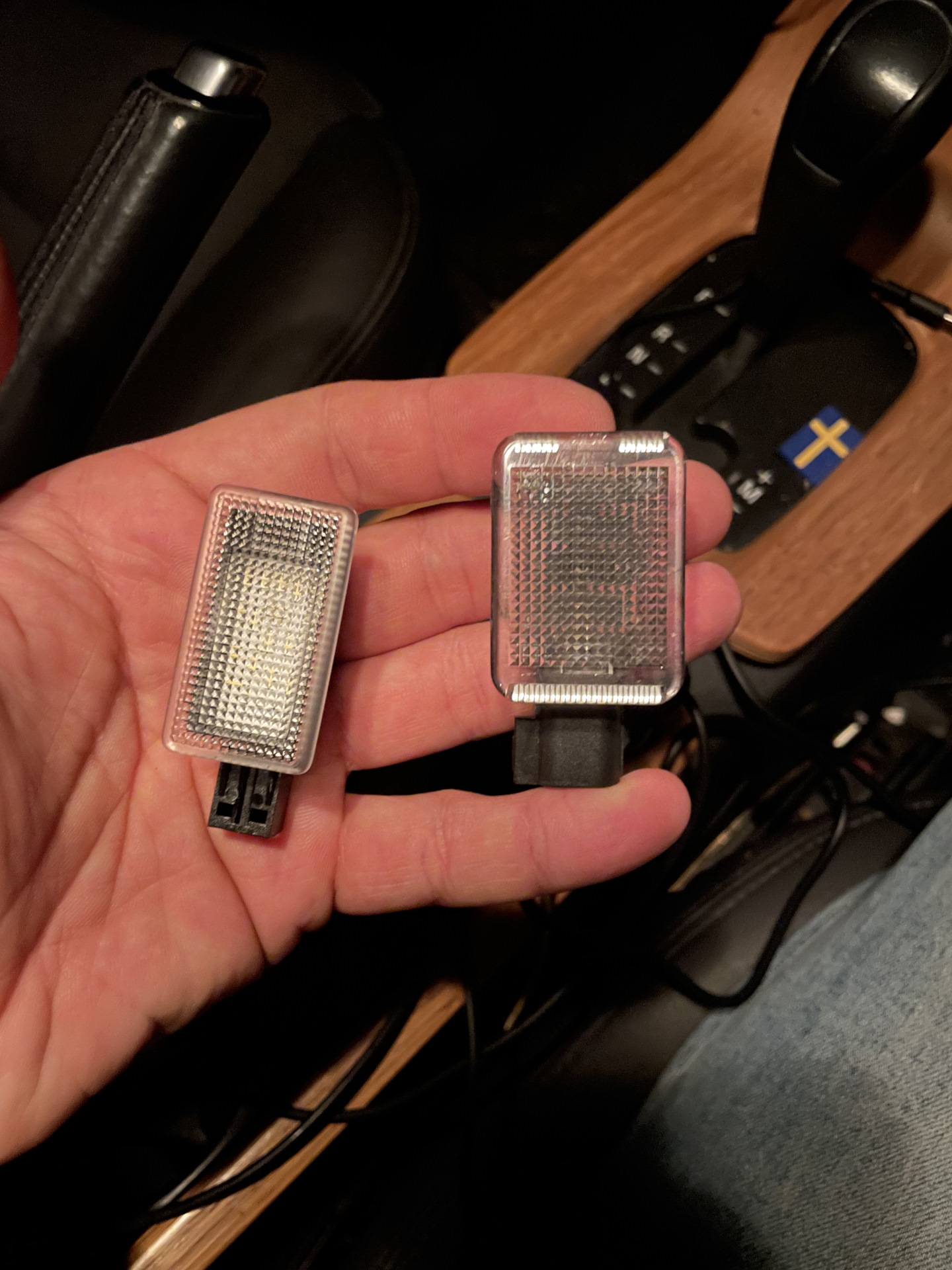 Освещение салона. — Volvo C30, 2,4 л, 2008 года | тюнинг | DRIVE2