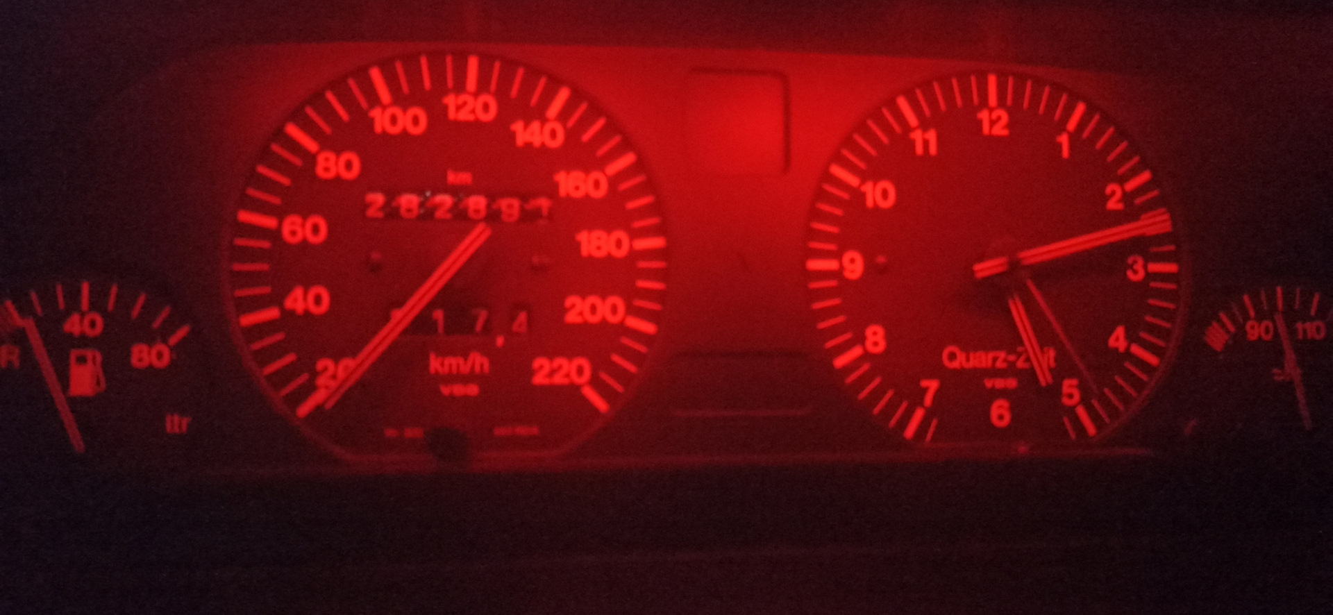 Подсветка приборной панели дорестайл — Audi 100 (C3), 1,8 л, 1985 года ...